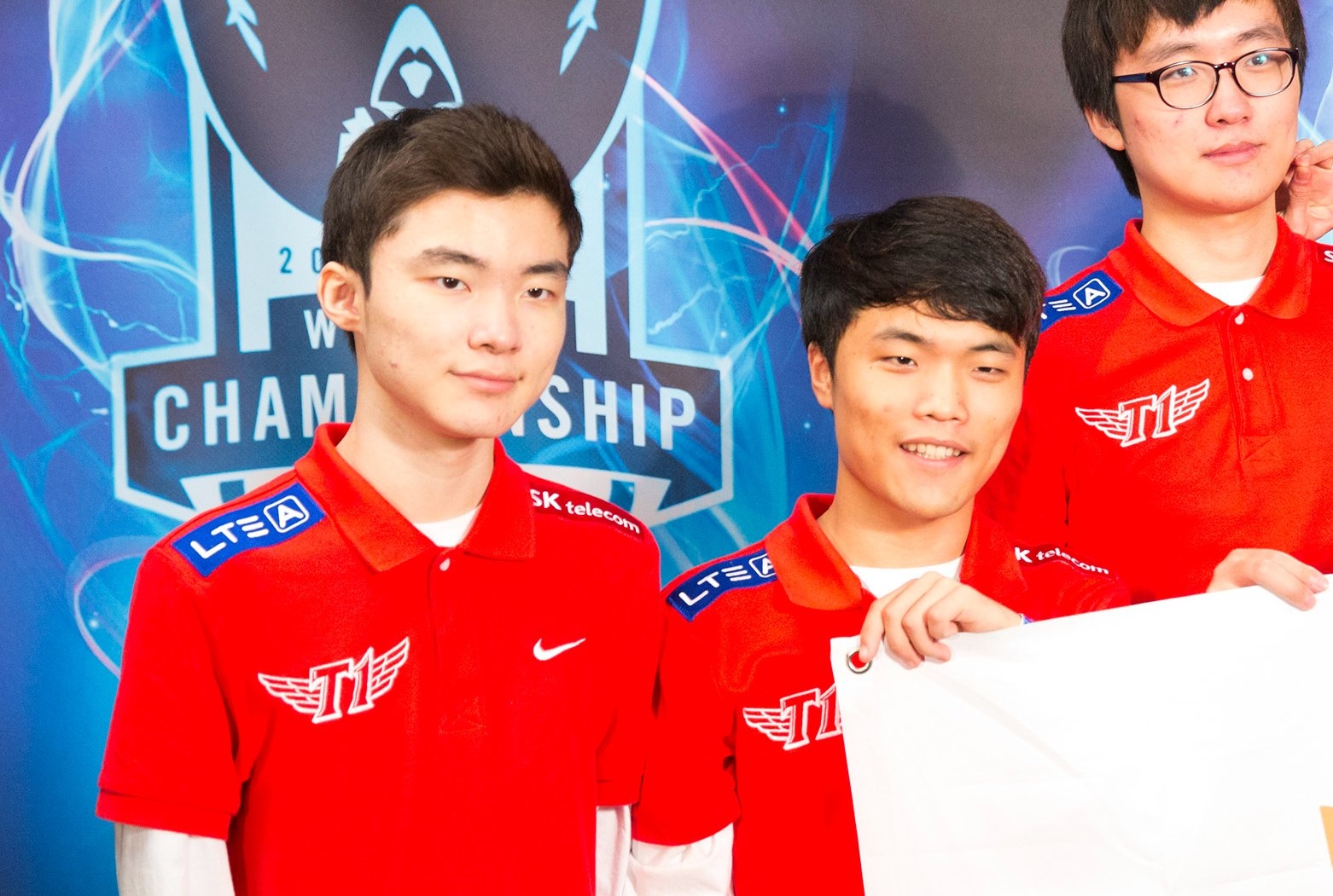 【13勝0敗】Fakerは試合後の握手をLPL選手に断られて以来、LPLとのBO5で負けてない / ゆーみ速報